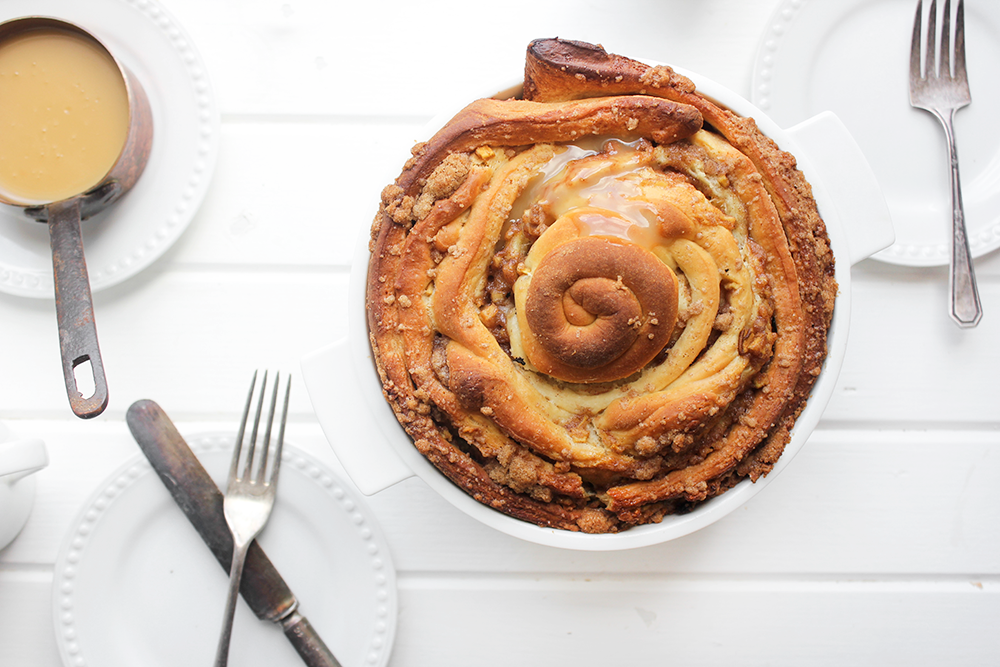 Cinnamon-Spiced Pear Roll with Warm Pear Infused Caramel » 27th and Olive